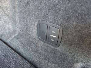 Melns Audi Q7 2010 Druskininkai, ar dzinēja tilpumu 4.20 L un nobraukumu 136 tūkst. km par 12150 €, foto 19 vietnē AUTOMOTO.COM.LV