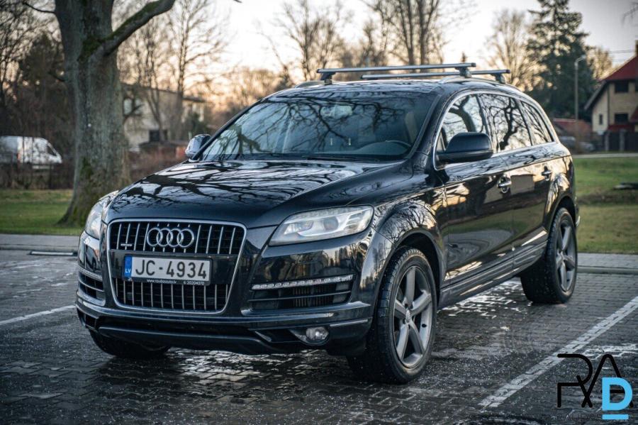 Black Audi Q7 2011 in Riga, with an engine capacity of 3.00 L and mileage of 362 thousand km for 9990 €, photo 1 on AUTOMOTO.COM.LV