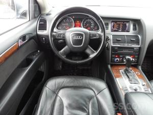 Melns Audi Q7 2011 Rīga, ar dzinēja tilpumu 3.00 L un nobraukumu 348 tūkst. km par 9900 €, foto 21 vietnē AUTOMOTO.COM.LV
