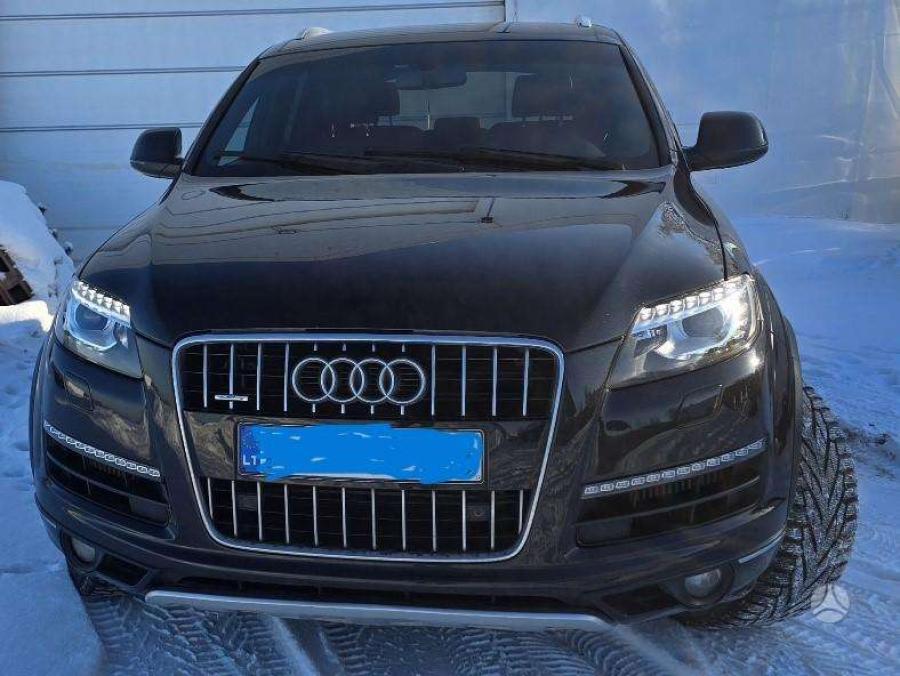 Melns Audi Q7 2011 Viļņa, ar dzinēja tilpumu 2.97 L un nobraukumu 379 tūkst. km par 10300 €, foto 9 vietnē AUTOMOTO.COM.LV