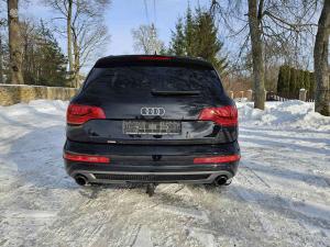 Black Audi Q7 2011 in Vilnius, with an engine capacity of 4.13 L and mileage of 227 thousand km for 12999 €, photo 5 on AUTOMOTO.COM.LV