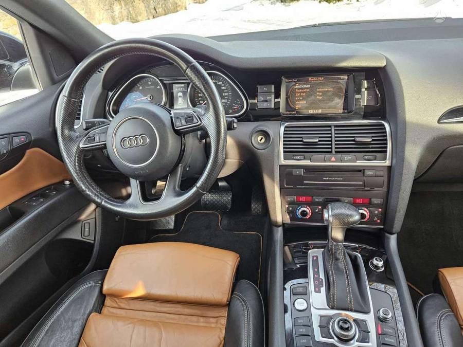 Black Audi Q7 2011 in Vilnius, with an engine capacity of 4.13 L and mileage of 227 thousand km for 12999 €, photo 21 on AUTOMOTO.COM.LV