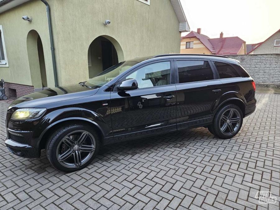 Black Audi Q7 2011 in Vilnius, with an engine capacity of 4.20 L and mileage of 227 thousand km for 12450 €, photo 23 on AUTOMOTO.COM.LV