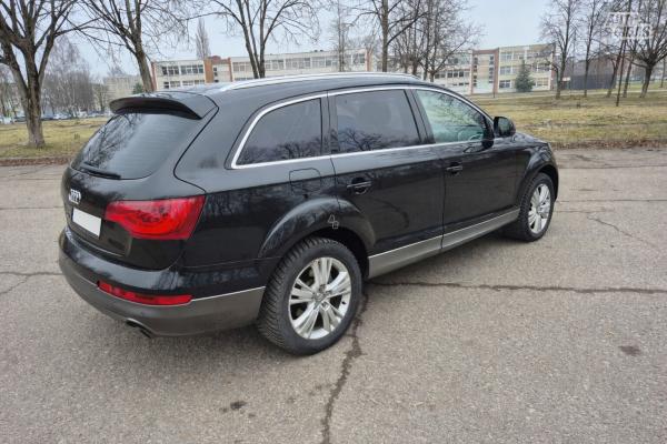Black Audi Q7 2011 in Klaipeda, with an engine capacity of 3.00 L and mileage of 368 thousand km for 11000 €, photo 4 on AUTOMOTO.COM.LV