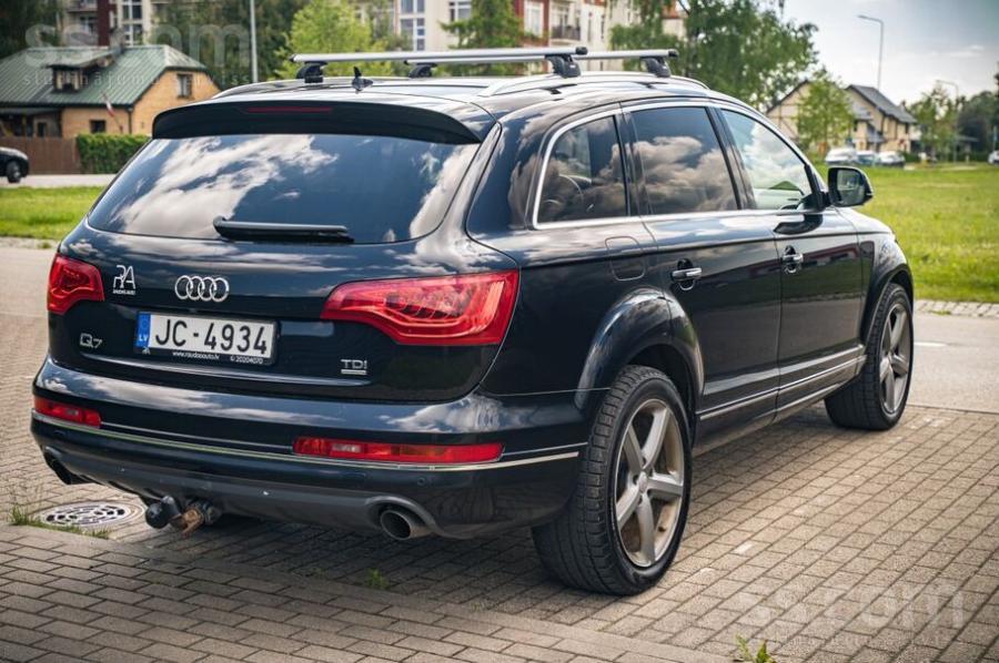 Black Audi Q7 2011 in Riga, with an engine capacity of 3.00 L and mileage of 0 thousand km for 7990 €, photo 5 on AUTOMOTO.COM.LV