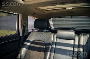 Black Audi Q7 2011 in Riga, with an engine capacity of 3.00 L and mileage of 0 thousand km for 7990 €, photo 18 on AUTOMOTO.COM.LV