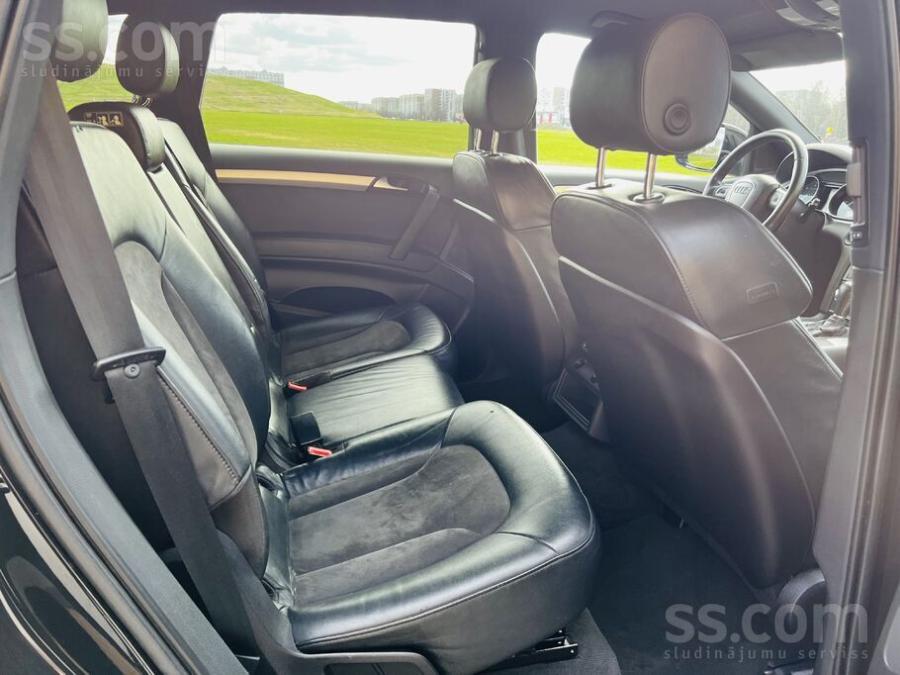 Black Audi Q7 2011 in Riga, with an engine capacity of 3.00 L and mileage of 273 thousand km for 10900 €, photo 8 on AUTOMOTO.COM.LV