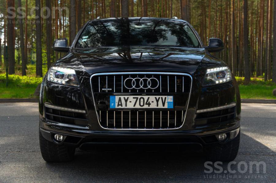 Black Audi Q7 2011 in Riga, with an engine capacity of 3.00 L and mileage of 213 thousand km for 12900 €, photo 1 on AUTOMOTO.COM.LV
