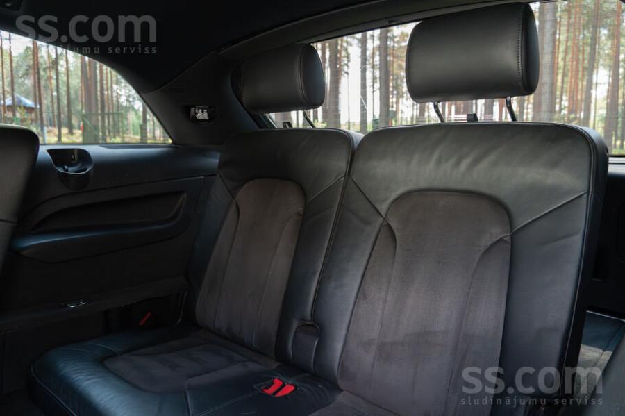 Black Audi Q7 2011 in Riga, with an engine capacity of 3.00 L and mileage of 213 thousand km for 12900 €, photo 18 on AUTOMOTO.COM.LV