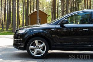 Black Audi Q7 2011 in Riga, with an engine capacity of 3.00 L and mileage of 213 thousand km for 12900 €, photo 23 on AUTOMOTO.COM.LV