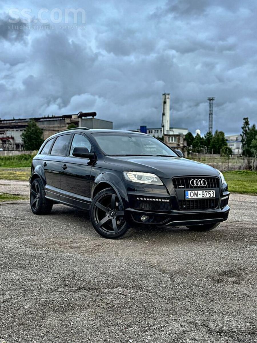 Black Audi Q7 2011 in Liepaja, with an engine capacity of 3.00 L and mileage of 325 thousand km for 9800 €, photo 1 on AUTOMOTO.COM.LV