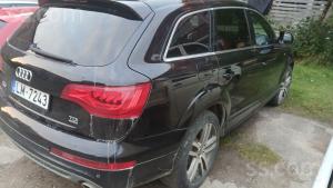 Black Audi Q7 2011 in Kuldiga, with an engine capacity of 3.00 L and mileage of 221 thousand km for 9000 €, photo 5 on AUTOMOTO.COM.LV