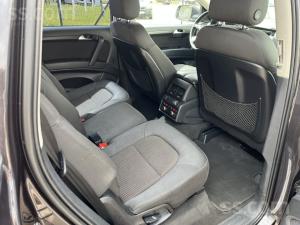 Black Audi Q7 2011 in Riga, with an engine capacity of 3.00 L and mileage of 353 thousand km for 9299 €, photo 10 on AUTOMOTO.COM.LV