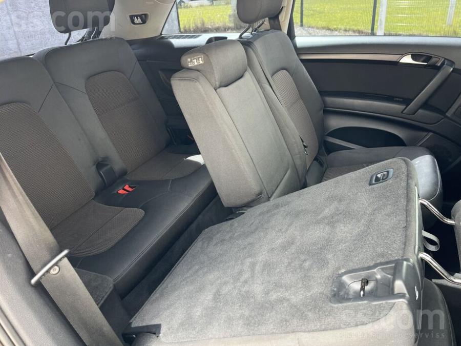 Black Audi Q7 2011 in Riga, with an engine capacity of 3.00 L and mileage of 353 thousand km for 9299 €, photo 11 on AUTOMOTO.COM.LV