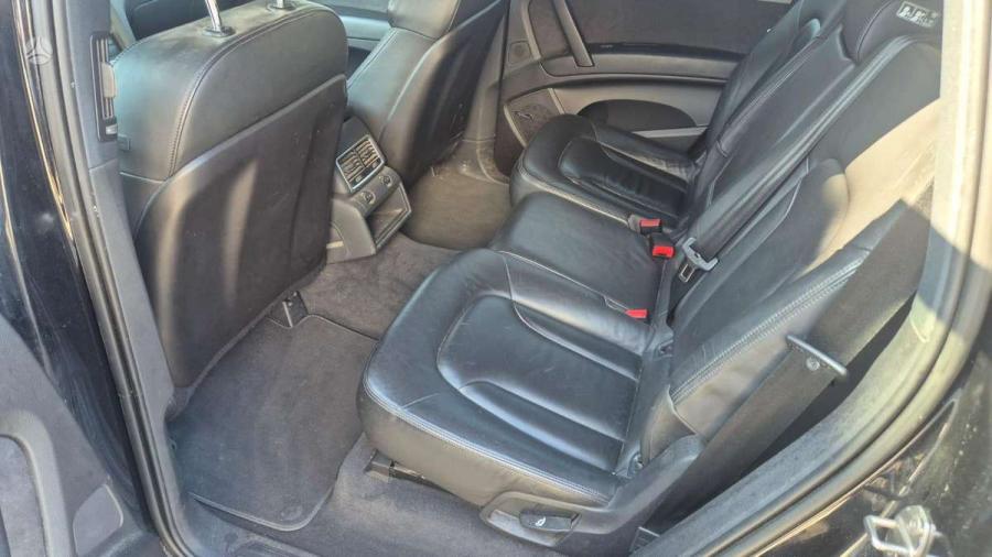 Black Audi Q7 2011 in Rokiskis, with an engine capacity of 4.13 L and mileage of 261 thousand km for 8500 €, photo 10 on AUTOMOTO.COM.LV