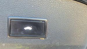 Black Audi Q7 2011 in Rokiskis, with an engine capacity of 4.13 L and mileage of 261 thousand km for 8500 €, photo 13 on AUTOMOTO.COM.LV