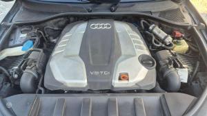 Black Audi Q7 2011 in Rokiskis, with an engine capacity of 4.13 L and mileage of 261 thousand km for 8500 €, photo 20 on AUTOMOTO.COM.LV