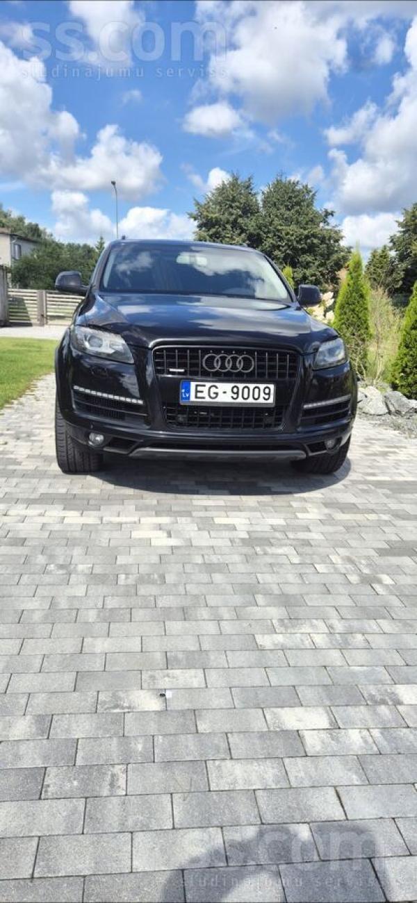 Black Audi Q7 2011 in Riga, with an engine capacity of 3.00 L and mileage of 360 thousand km for 11800 €, photo 2 on AUTOMOTO.COM.LV