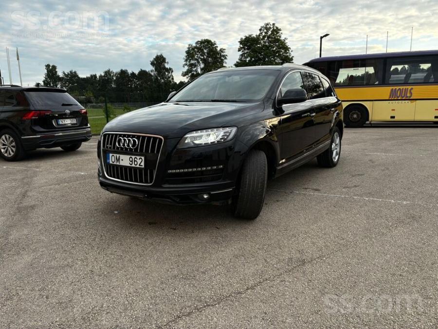 Melns Audi Q7 2011 Rēzekne, ar dzinēja tilpumu 3.00 L un nobraukumu 373 tūkst. km par 12100 €, foto 3 vietnē AUTOMOTO.COM.LV