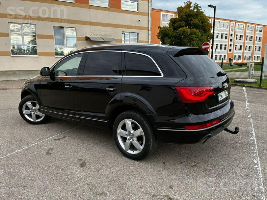 Melns Audi Q7 2011 Rēzekne, ar dzinēja tilpumu 3.00 L un nobraukumu 373 tūkst. km par 12100 €, foto 5 vietnē AUTOMOTO.COM.LV