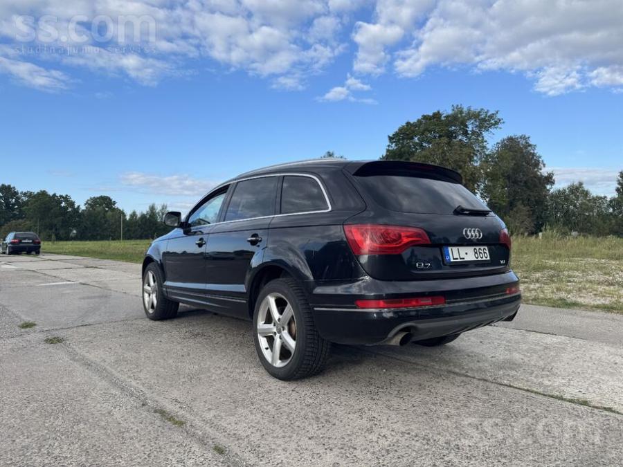Melns Audi Q7 2011 Rīga, ar dzinēja tilpumu 3.00 L un nobraukumu 334 tūkst. km par 11700 €, foto 5 vietnē AUTOMOTO.COM.LV