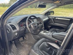 Melns Audi Q7 2011 Rīga, ar dzinēja tilpumu 3.00 L un nobraukumu 334 tūkst. km par 11700 €, foto 17 vietnē AUTOMOTO.COM.LV