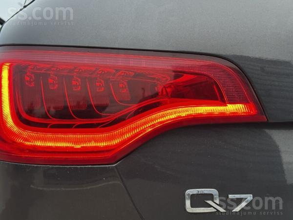Ауди Ку 7 2011 в Рига на AUTOMOTO.COM.LV Черный Ауди Ку 7 2011 в Рига, объемом двигателя 3.00 л и пробегом 316 тыс. км за 9000 €, фото 11 на AUTOMOTO.COM.LV