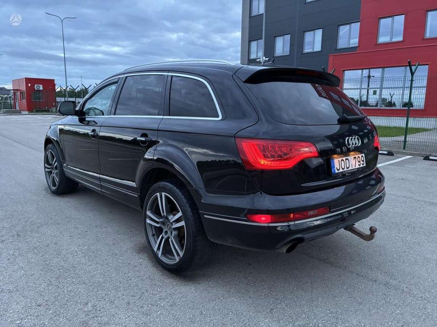 Black Audi Q7 2011 in Telschi, with an engine capacity of 2.97 L and mileage of 280 thousand km for 6550 €, photo 8 on AUTOMOTO.COM.LV