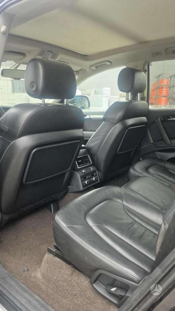 Audi Q7 2011 Šilutė vietnē Melns Audi Q7 2011 Šilutė, ar dzinēja tilpumu 2.97 L un nobraukumu 315 tūkst. km par 6999 €, foto 10 vietnē AUTOMOTO.COM.LV