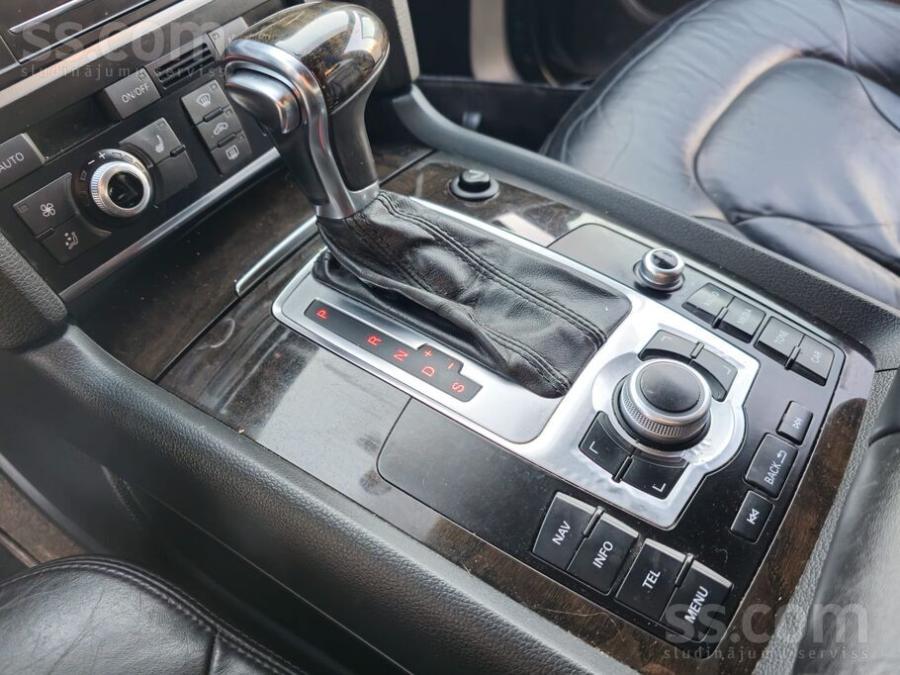 Melns Audi Q7 2011 Saldus, ar dzinēja tilpumu 3.00 L un nobraukumu 258 tūkst. km par 8500 €, foto 19 vietnē AUTOMOTO.COM.LV