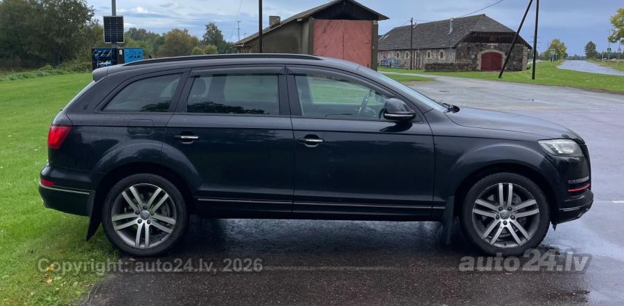 Melns Audi Q7 2011 Kivieli, ar dzinēja tilpumu 4.10 L un nobraukumu 335 tūkst. km par 10500 €, foto 7 vietnē AUTOMOTO.COM.LV