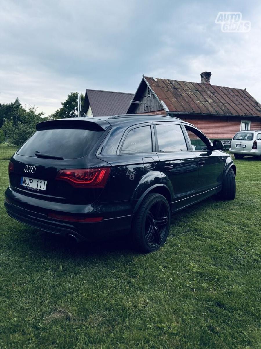 Black Audi Q7 2011 in Vilnius, with an engine capacity of 3.00 L and mileage of 350 thousand km for 10400 €, photo 7 on AUTOMOTO.COM.LV