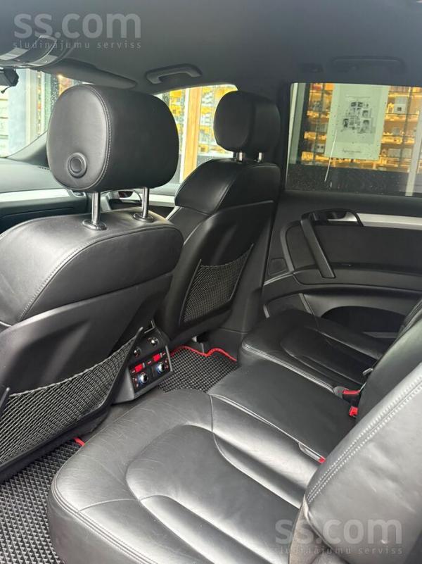 Audi Q7 2011 Rīga vietnē Melns Audi Q7 2011 Rīga, ar dzinēja tilpumu 3.00 L un nobraukumu 0 tūkst. km par 10500 €, foto 9 vietnē AUTOMOTO.COM.LV