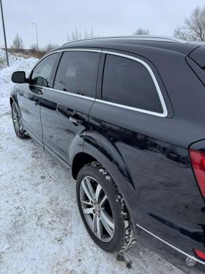 Black Audi Q7 2012 in Klaipeda, with an engine capacity of 3.00 L and mileage of 280 thousand km for 6800 €, photo 2 on AUTOMOTO.COM.LV