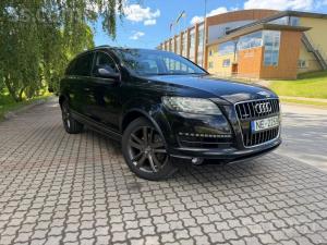 Black Audi Q7 2012 in Riga, with an engine capacity of 3.00 L and mileage of 276 thousand km for 10999 €, photo 3 on AUTOMOTO.COM.LV