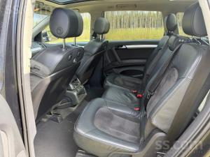 Black Audi Q7 2012 in Riga, with an engine capacity of 3.00 L and mileage of 276 thousand km for 10999 €, photo 11 on AUTOMOTO.COM.LV