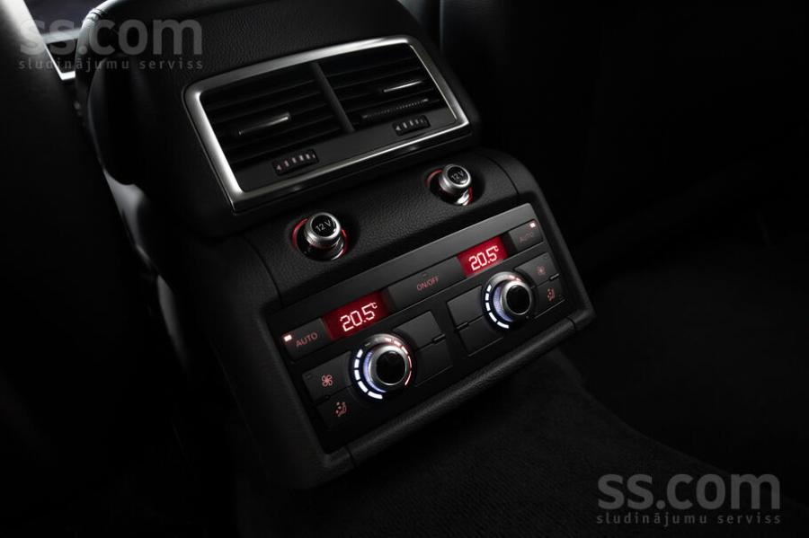 Black Audi Q7 2012 in Jelgava, with an engine capacity of 3.00 L and mileage of 217 thousand km for 14999 €, photo 18 on AUTOMOTO.COM.LV