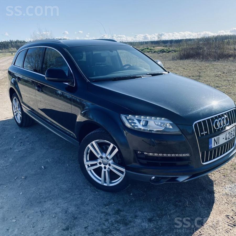 Black Audi Q7 2012 in Riga, with an engine capacity of 3.00 L and mileage of 287 thousand km for 7900 €, photo 8 on AUTOMOTO.COM.LV