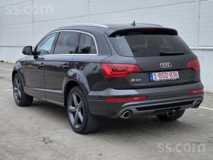 Melns Audi Q7 2012 Rīga, ar dzinēja tilpumu 3.00 L un nobraukumu 168 tūkst. km par 15500 €, foto 17 vietnē AUTOMOTO.COM.LV