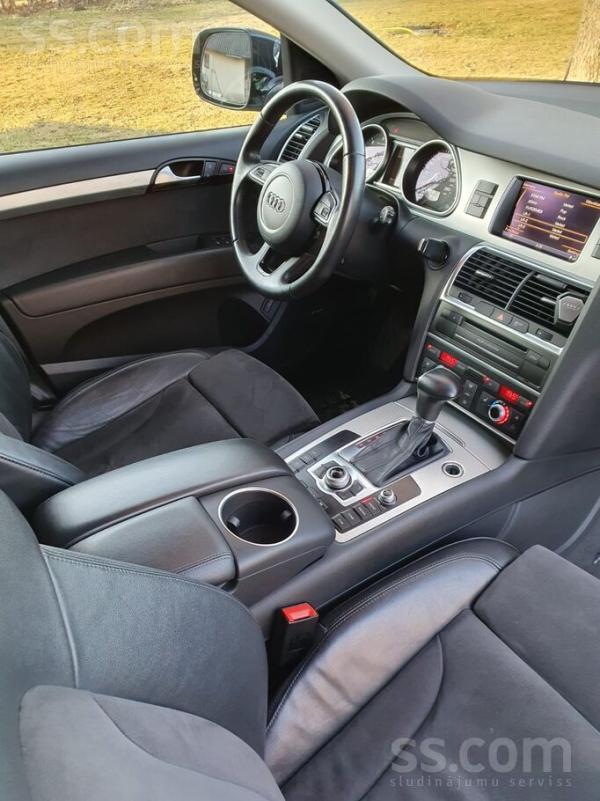 Black Audi Q7 2012 in Tukums, with an engine capacity of 3.00 L and mileage of 211 thousand km for 12500 €, photo 6 on AUTOMOTO.COM.LV