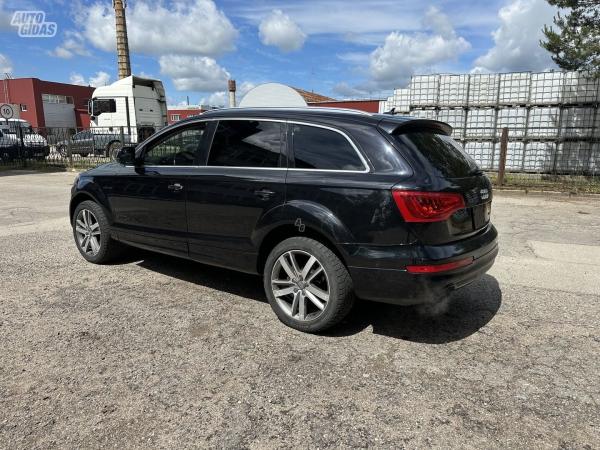 Black Audi Q7 2012 in Vilnius, with an engine capacity of 3.00 L and mileage of 189 thousand km for 6600 €, photo 3 on AUTOMOTO.COM.LV