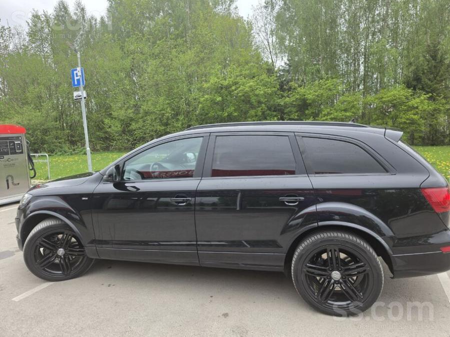 Black Audi Q7 2012 in Bauska, with an engine capacity of 4.20 L and mileage of 287 thousand km for 15500 €, photo 1 on AUTOMOTO.COM.LV