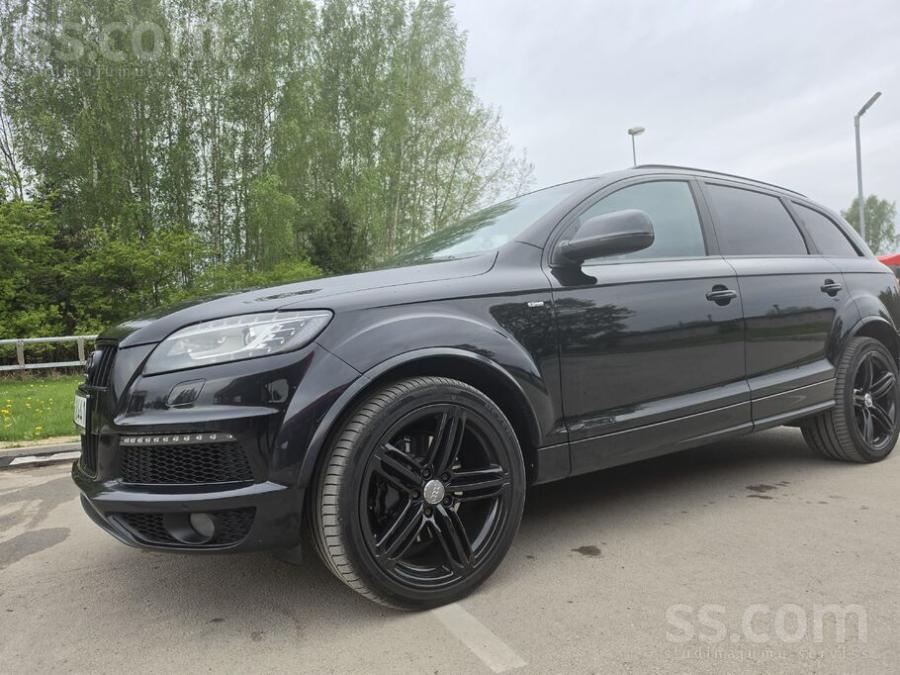 Black Audi Q7 2012 in Bauska, with an engine capacity of 4.20 L and mileage of 287 thousand km for 15500 €, photo 4 on AUTOMOTO.COM.LV