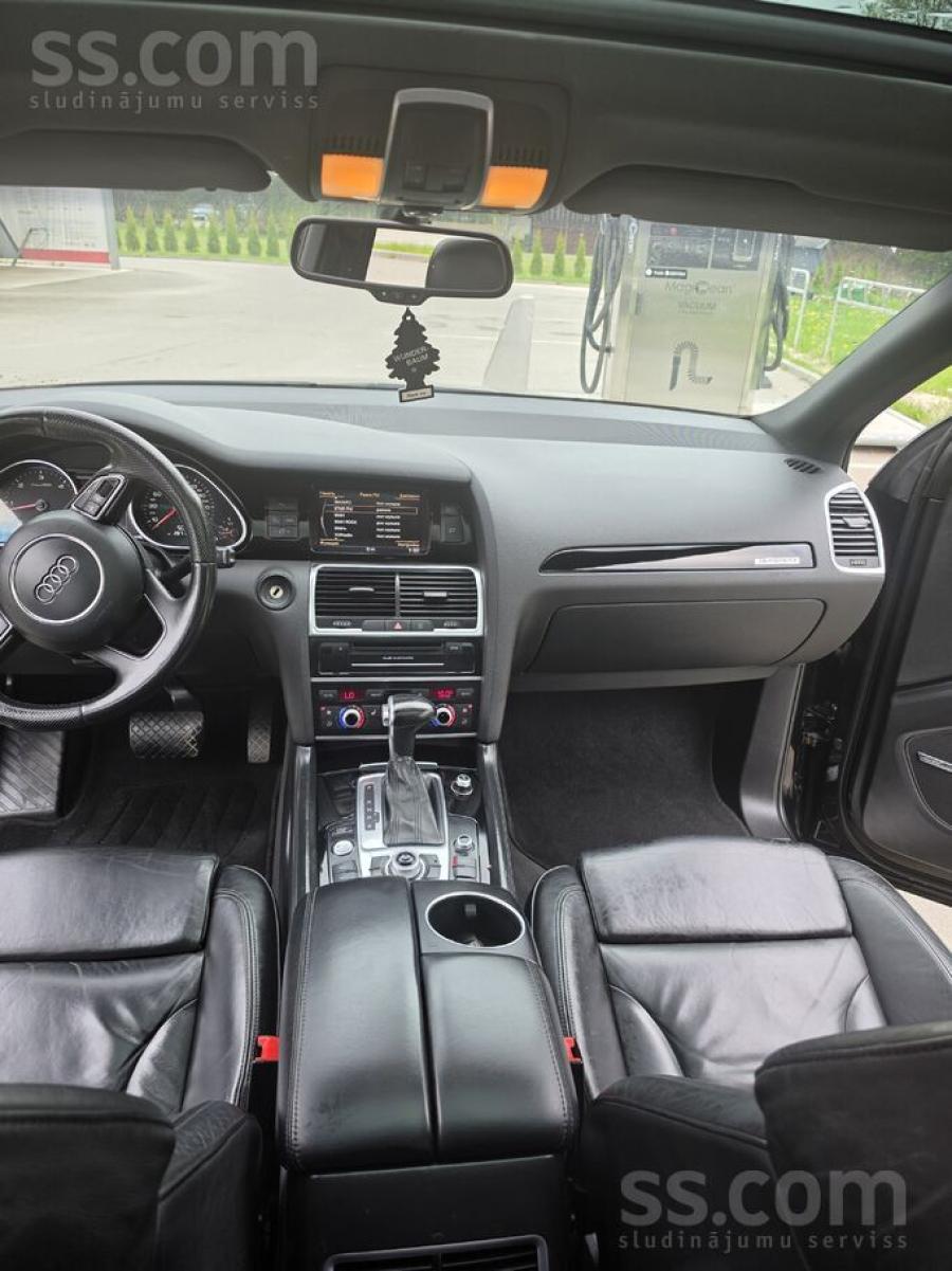 Black Audi Q7 2012 in Bauska, with an engine capacity of 4.20 L and mileage of 287 thousand km for 15500 €, photo 9 on AUTOMOTO.COM.LV