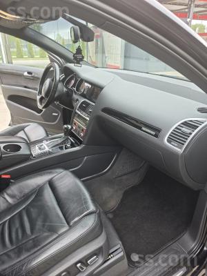 Black Audi Q7 2012 in Bauska, with an engine capacity of 4.20 L and mileage of 287 thousand km for 15500 €, photo 11 on AUTOMOTO.COM.LV