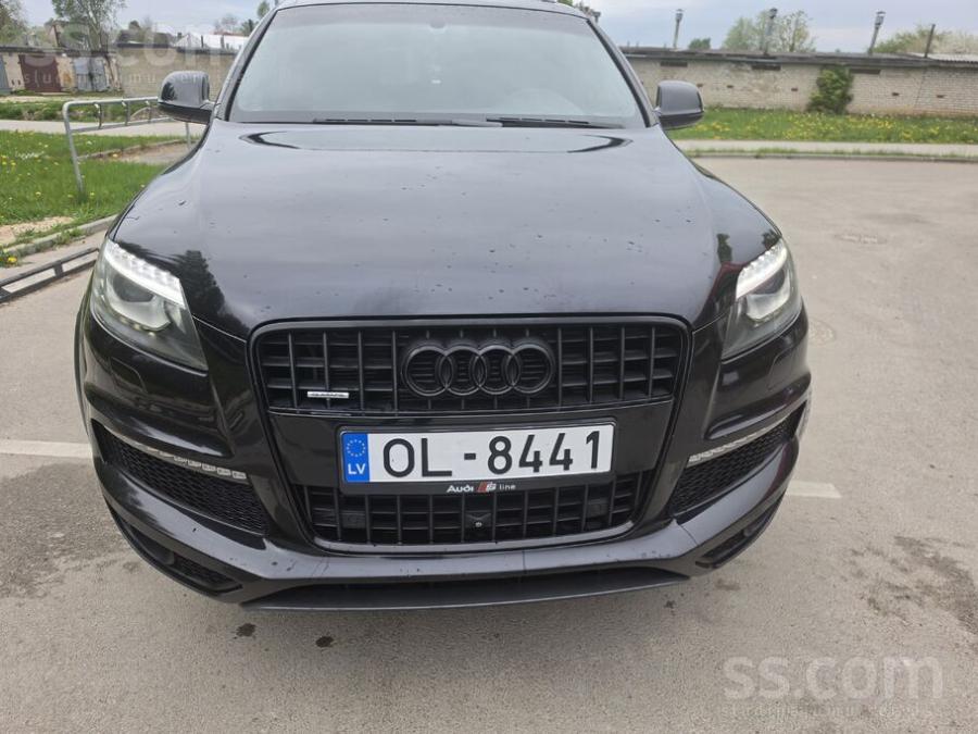 Black Audi Q7 2012 in Bauska, with an engine capacity of 4.20 L and mileage of 287 thousand km for 15500 €, photo 15 on AUTOMOTO.COM.LV