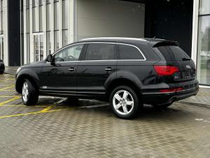 Melns Audi Q7 2012 Viļņa, ar dzinēja tilpumu 2.97 L un nobraukumu 301 tūkst. km par 10790 €, foto 4 vietnē AUTOMOTO.COM.LV