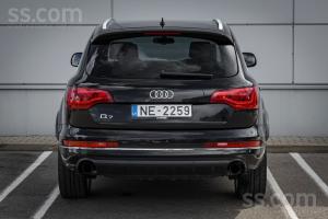 Black Audi Q7 2012 in Riga, with an engine capacity of 3.00 L and mileage of 277 thousand km for 11990 €, photo 6 on AUTOMOTO.COM.LV