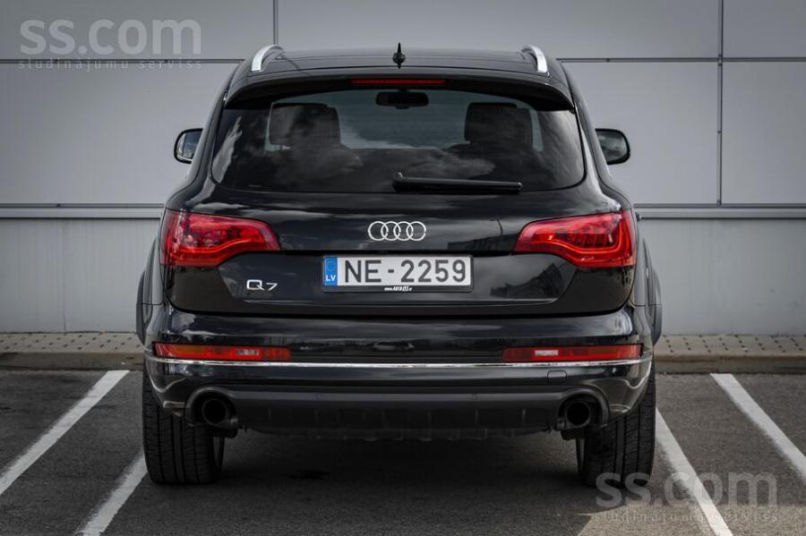 Black Audi Q7 2012 in Riga, with an engine capacity of 3.00 L and mileage of 277 thousand km for 11990 €, photo 6 on AUTOMOTO.COM.LV