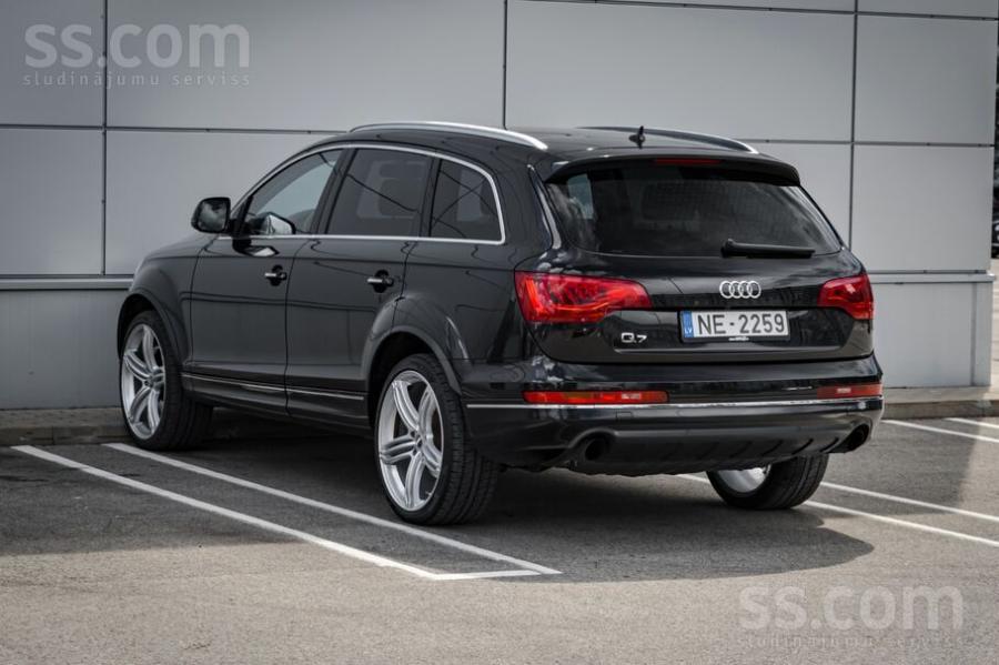 Black Audi Q7 2012 in Riga, with an engine capacity of 3.00 L and mileage of 277 thousand km for 11990 €, photo 7 on AUTOMOTO.COM.LV